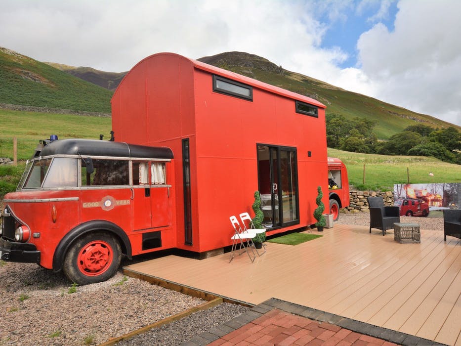 You Can Now Stay In A Converted Fire Engine With Stunning Views Of The ...